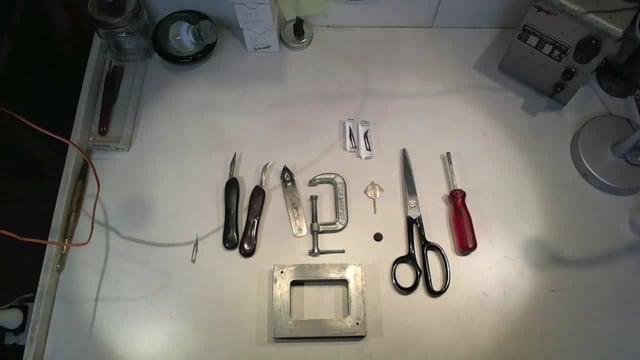 Cutting a Rubber Mold - Ganoksin Jewelry Making Community