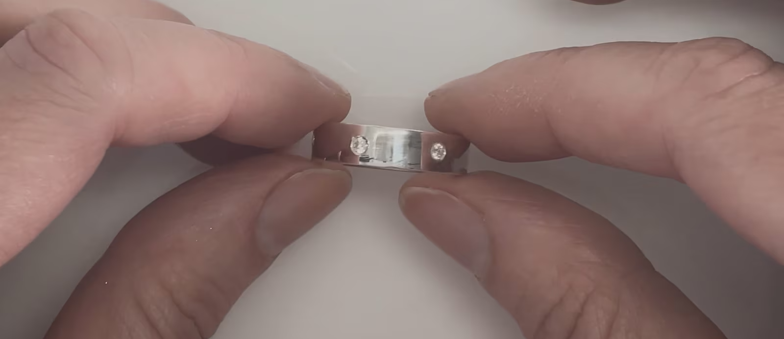 How to Flush Set a Faceted Stone - How-To Video - Ganoksin Jewelry ...