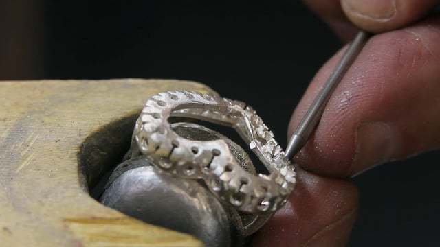 Gerry Lewy Video F - Bead Setting - How-To Video - Ganoksin Jewelry Making Community