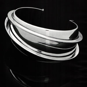 Richard Reinhardt: Discontinuous Continuity - Ganoksin Jewelry Making ...