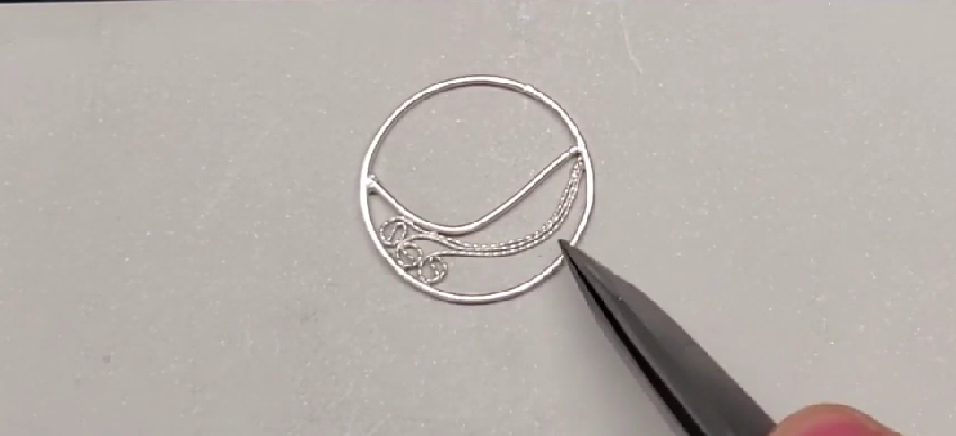 Frame Basics and Soldering with Paste - How-To Video - Ganoksin Jewelry ...